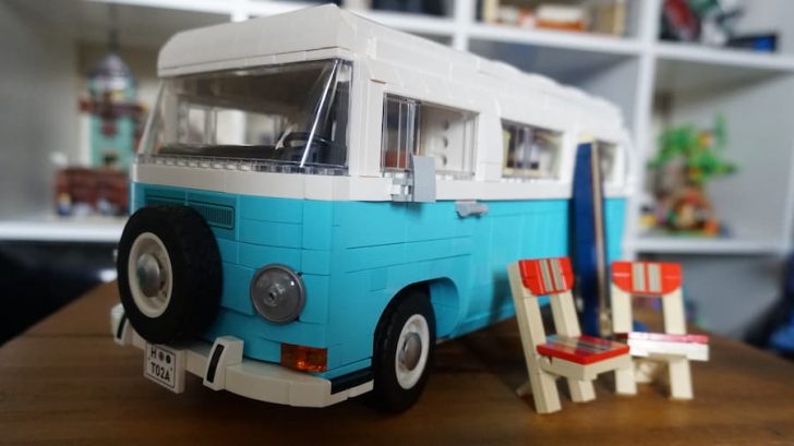 LEGO 10279 Volkswagen T2 Camper Van Review - That Brick Site