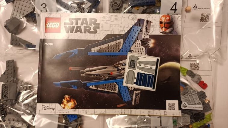 LEGO Star Wars 75316 Mandalorian Starfighter Review - That Brick Site