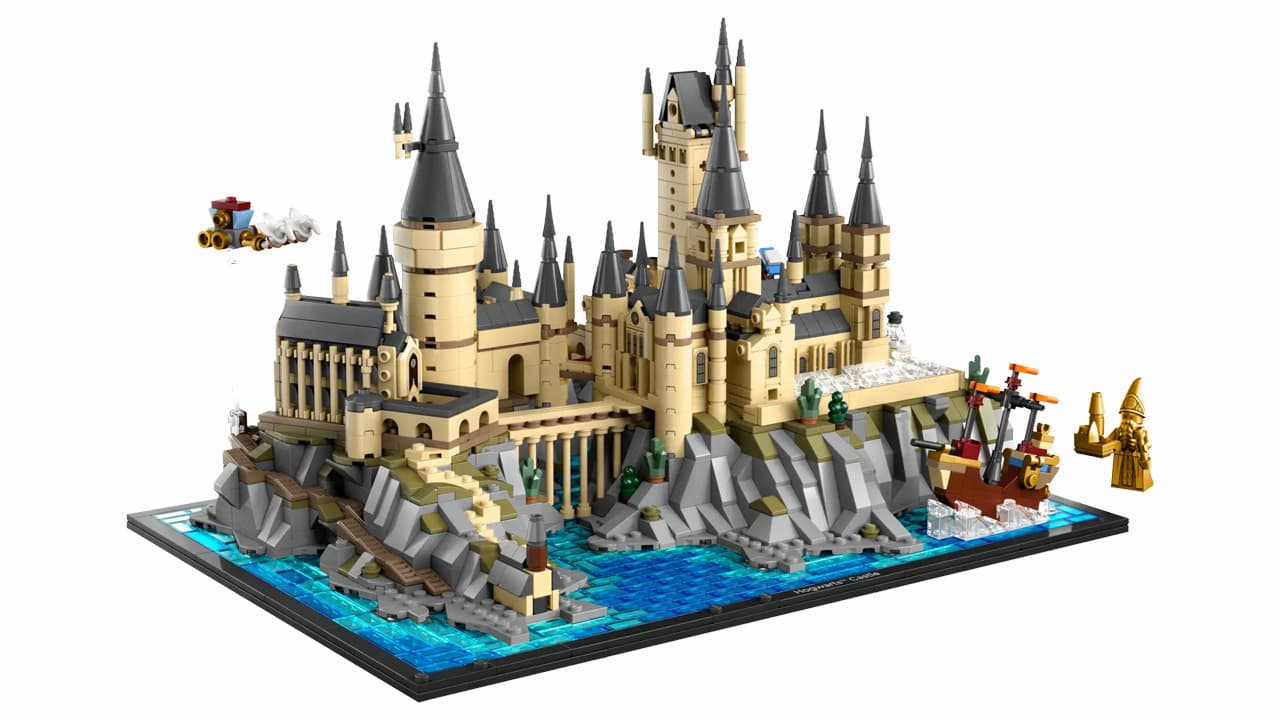 The Upcoming Microscale Lego Hogwarts Castle is Perfect For Those Who ...