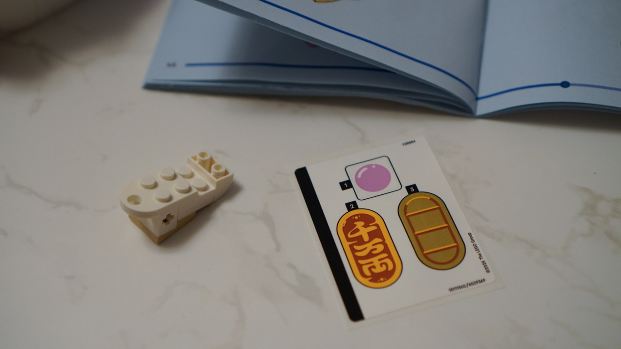 Lego 40813 Lucky Cat review - That Brick Site