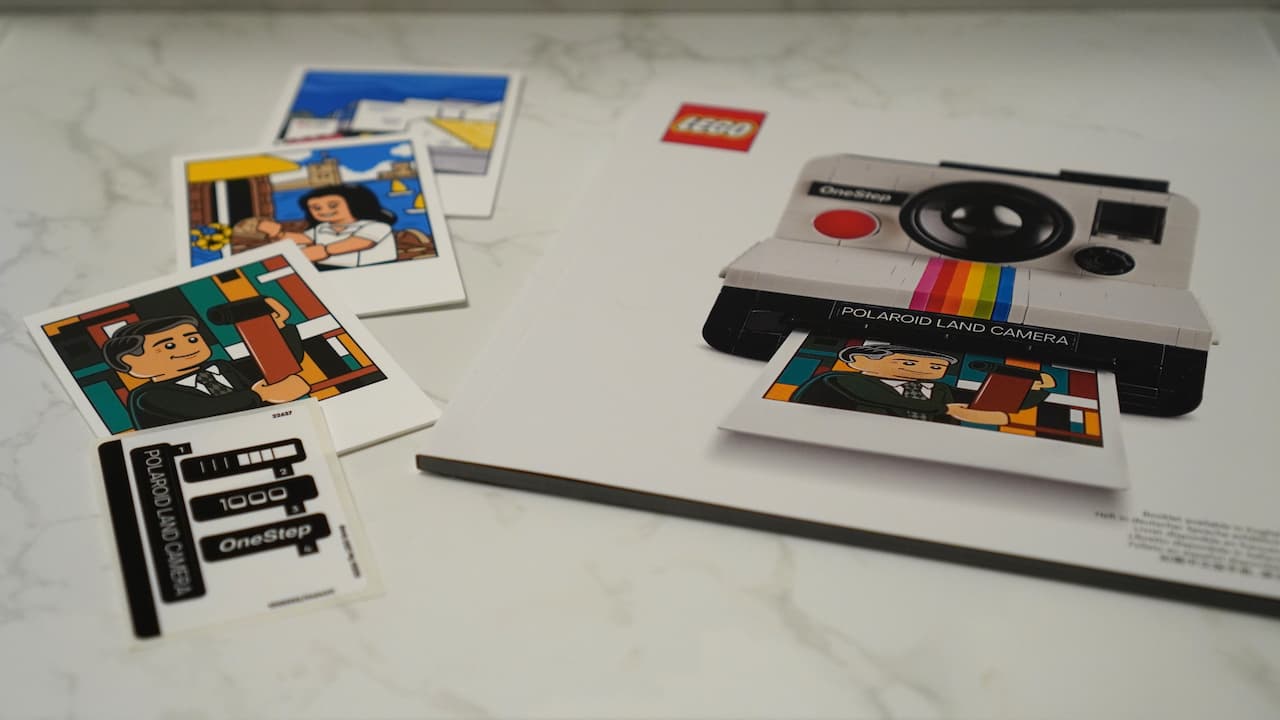 Lego Ideas Polaroid OneStep SX-70 Camera review - That Brick Site