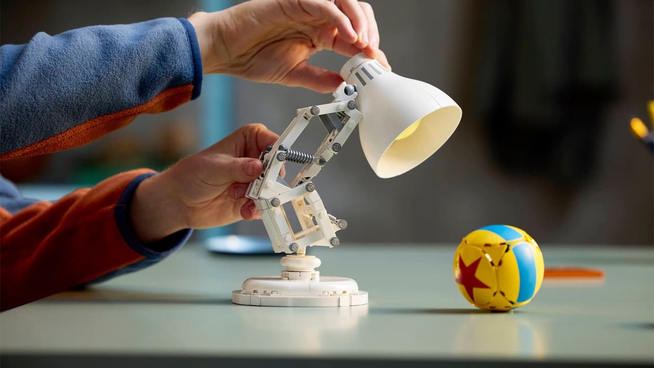 This Lego Ideas Disney Pixar Luxo Jr. set brings the mascot to life