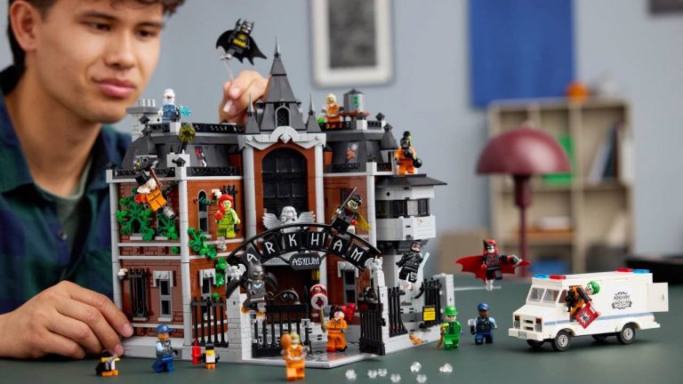 This Lego Batman Arkham Asylum set is loaded with Batvillains
